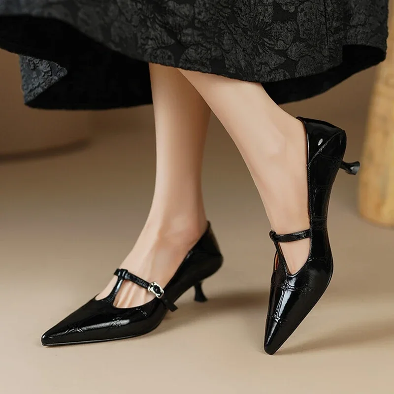 Guía completa sobre tacones Prada para mujer: estilo, elegancia y ...