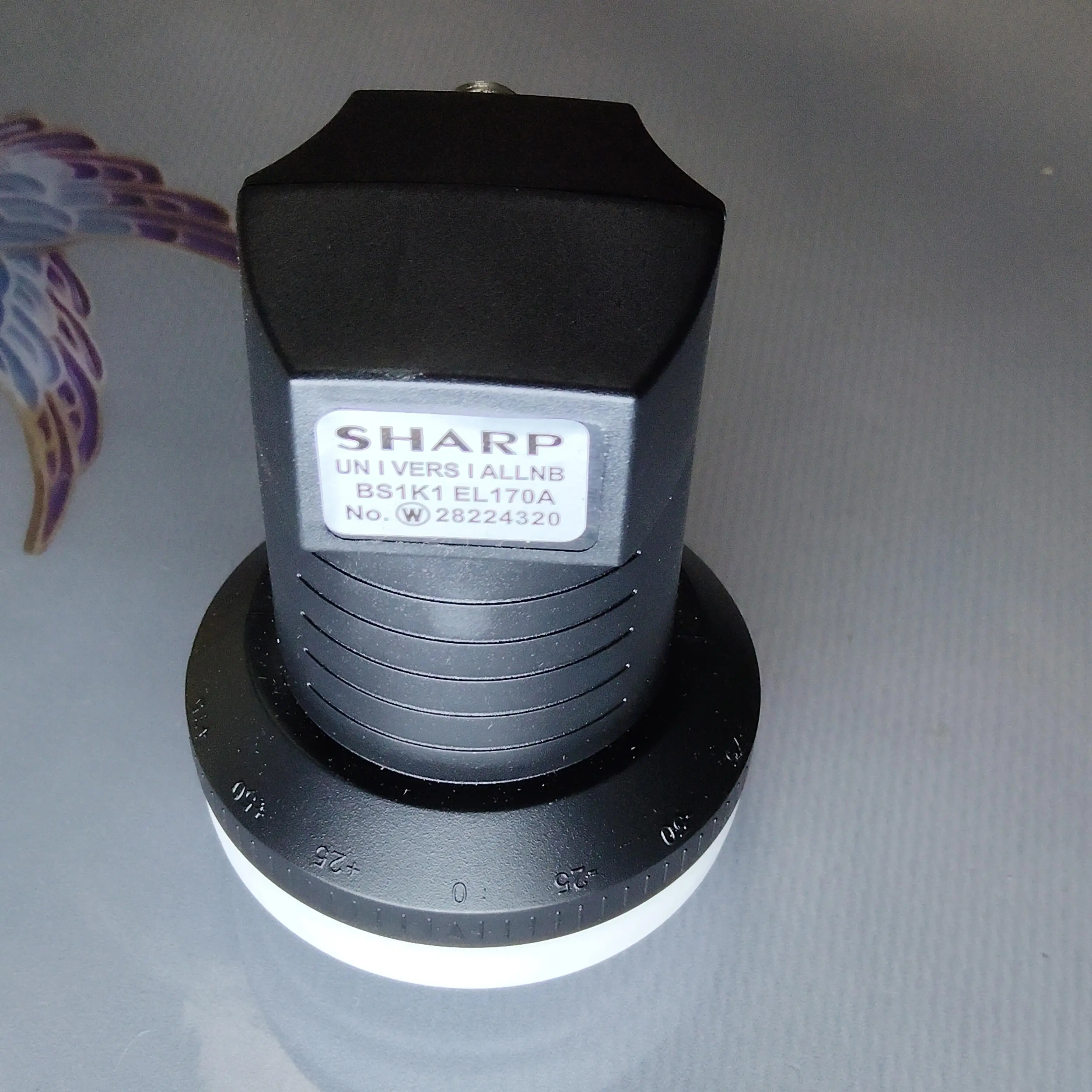 STARSAT SR-320 Best Signal Digital HD Universal KU Band Single LNB ...