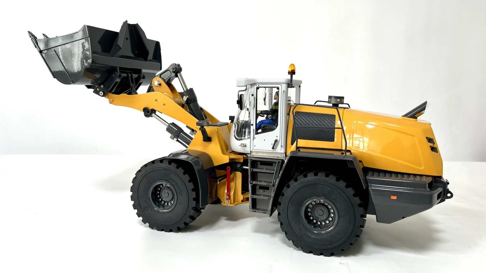 1-14-Rc-Hydraulic-Wheel-Loader-XD-Model-Liebherr-580.jpg