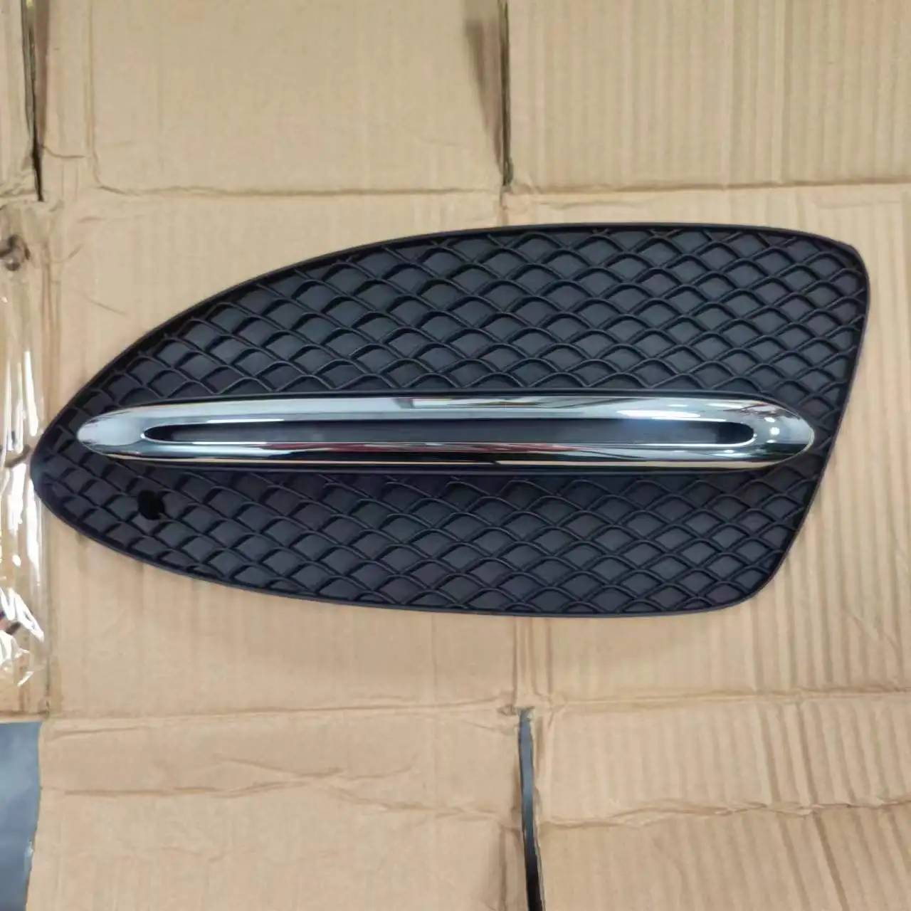 Front-Left-Bumper-Grill-Trim-Moulding-Fog-Lamp-Cover-2468852722 ...