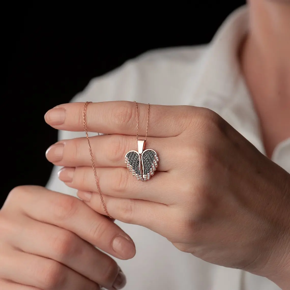 DY-Custom-Angel-Wings-Pendant-Necklace-Openable-Personalized-Letter ...