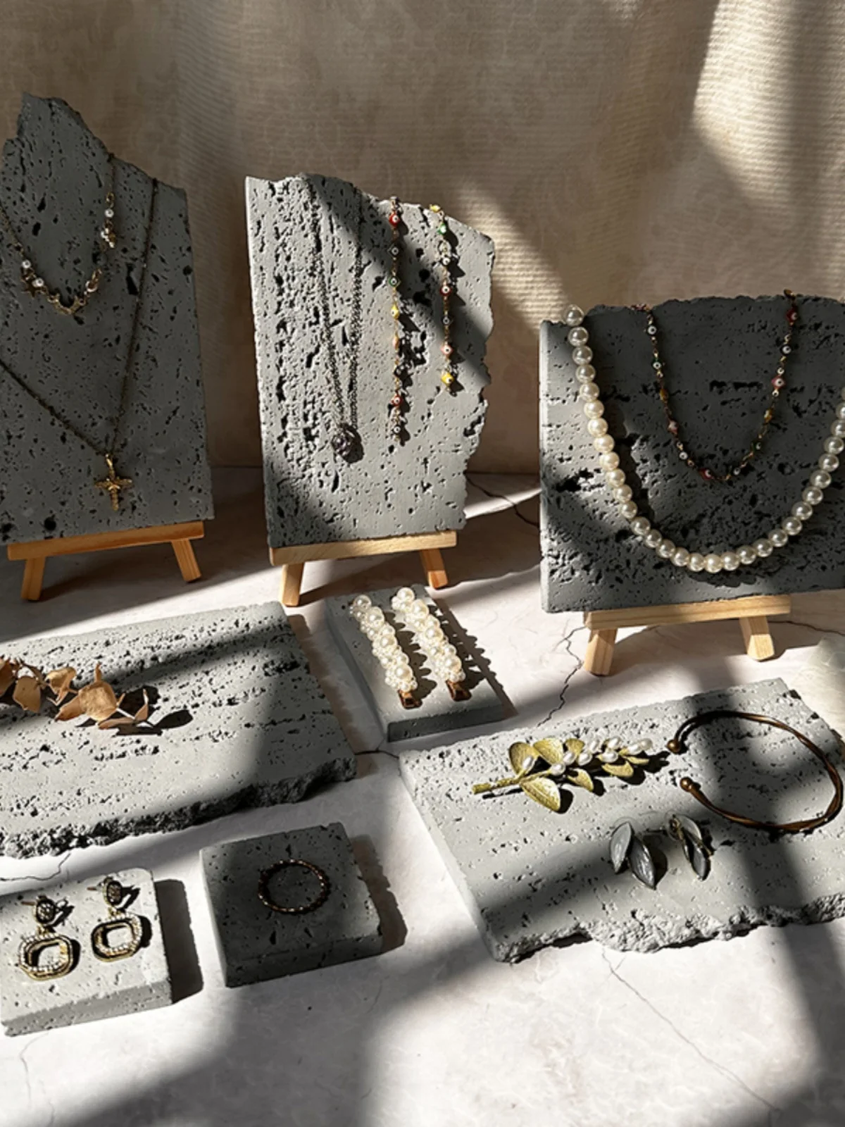 Jewelry-display-shelf-gray-volcanic-gypsum-broken-stone-plate-necklace ...