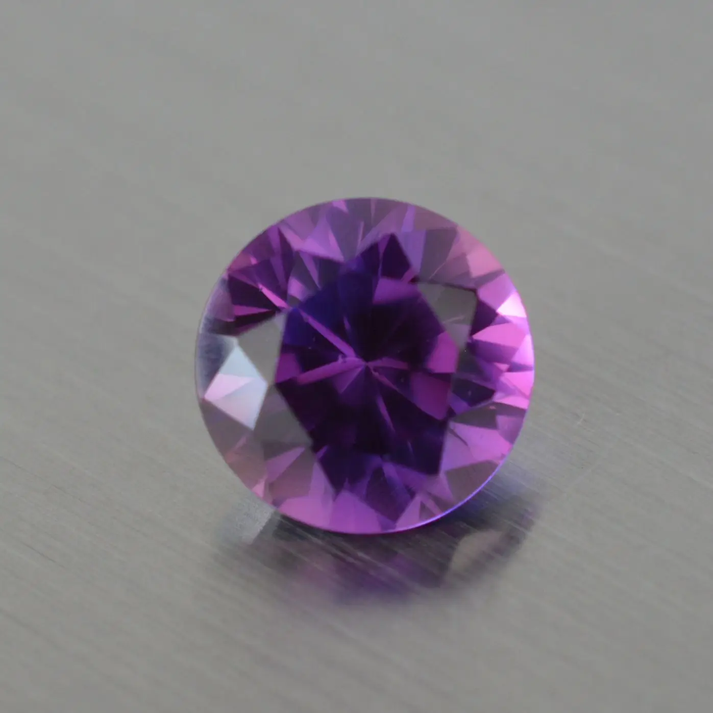 Color Change Russian Lab Alexandrite Synthetic Corundum Purple To Pink ...