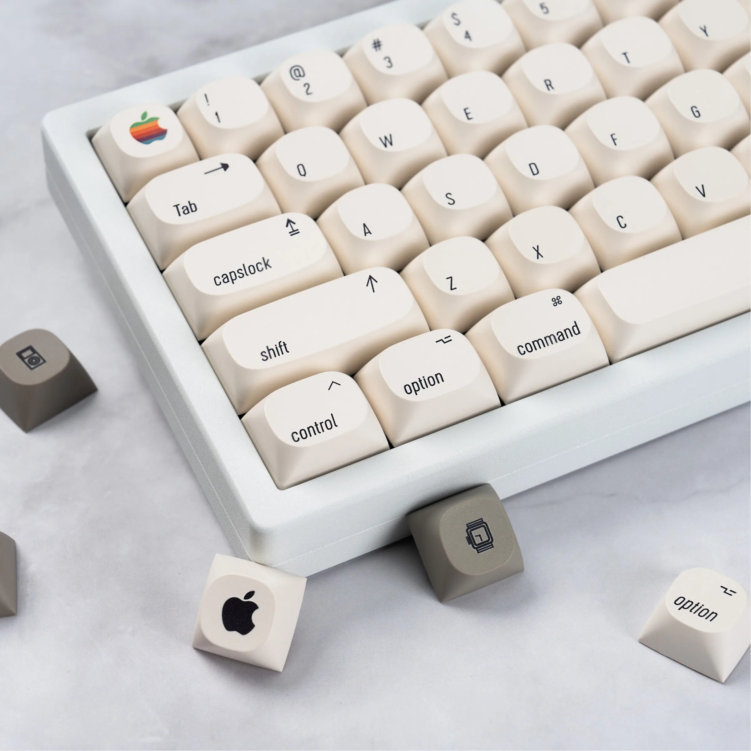 MAC-Minimalist-White-Keycaps-Set-126-Keys-PBT-Dye-sublimation-Custom ...