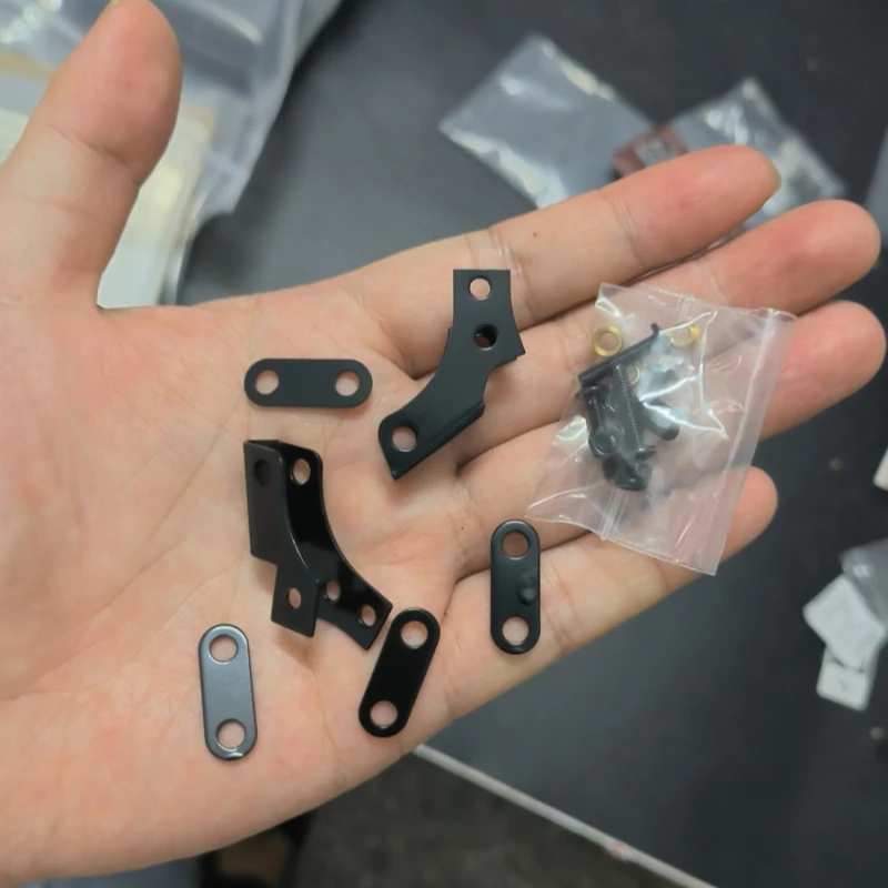 Reverse-Mount-Spring-Hanger-Conversion-Kit-for-RC4WD-Trail-finder-2 ...