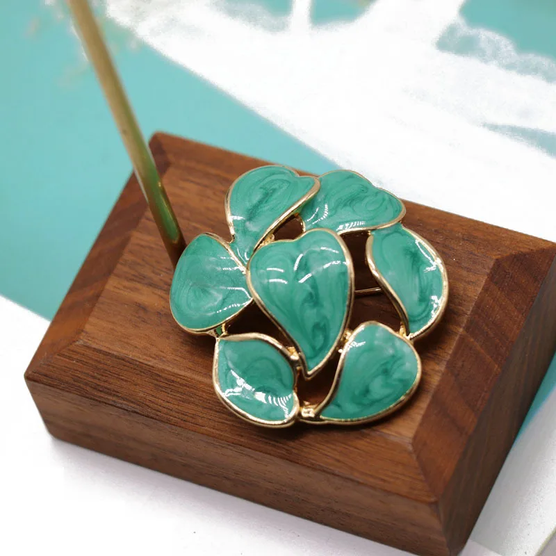 High-end Exquisite Fresh Green Leaf Round Pin Brooch Color Drop Glaze ...