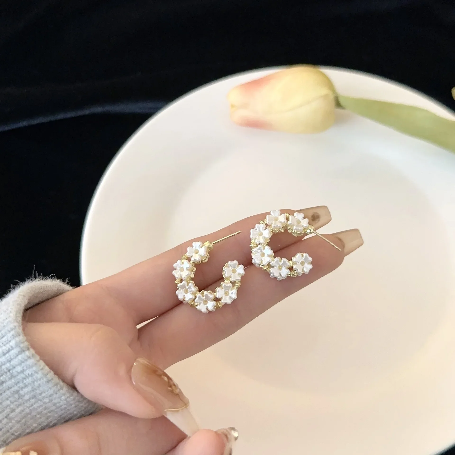 Cute-Imitation-Pearl-Flower-C-Shaped-Drop-Earrings-for-Women-Korean ...