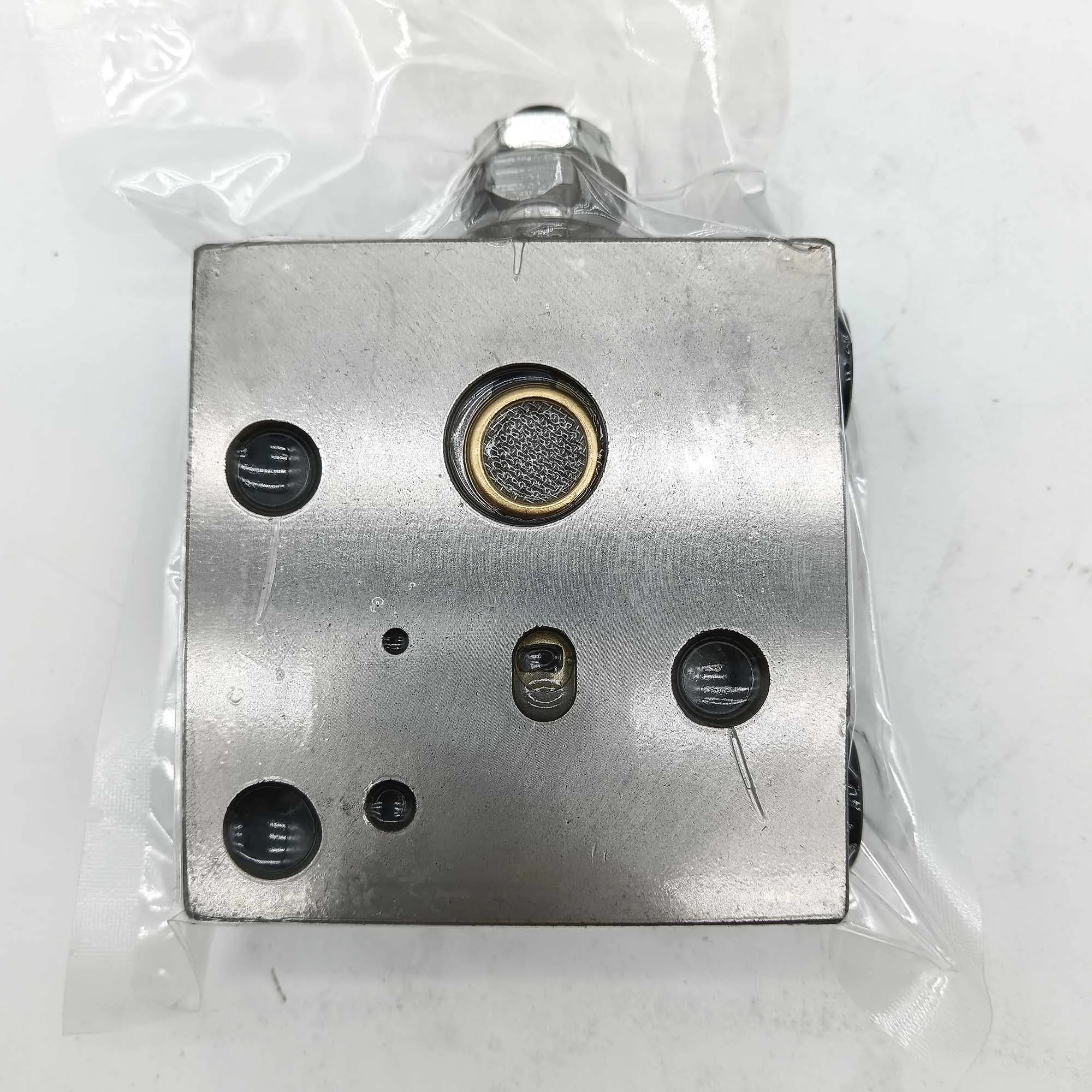 PC220-7Relieft-Valve-Reducing-Valve723-40-71101-723-40-71102-723-40 ...