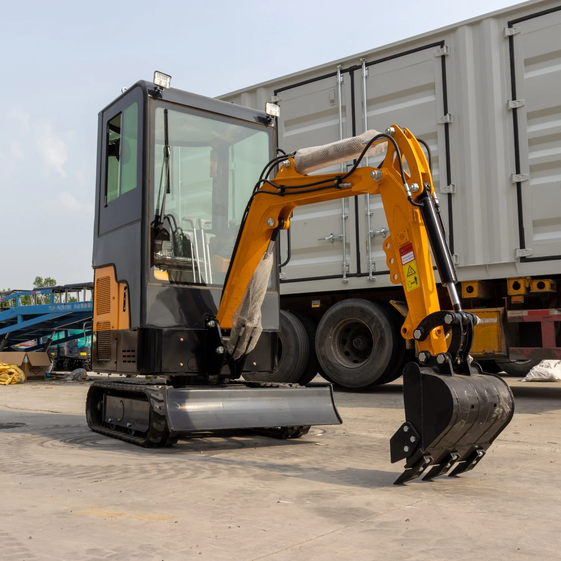 Cheap-HT15-mini-excavator-with-cabin-construction-machine-1-ton-mini ...