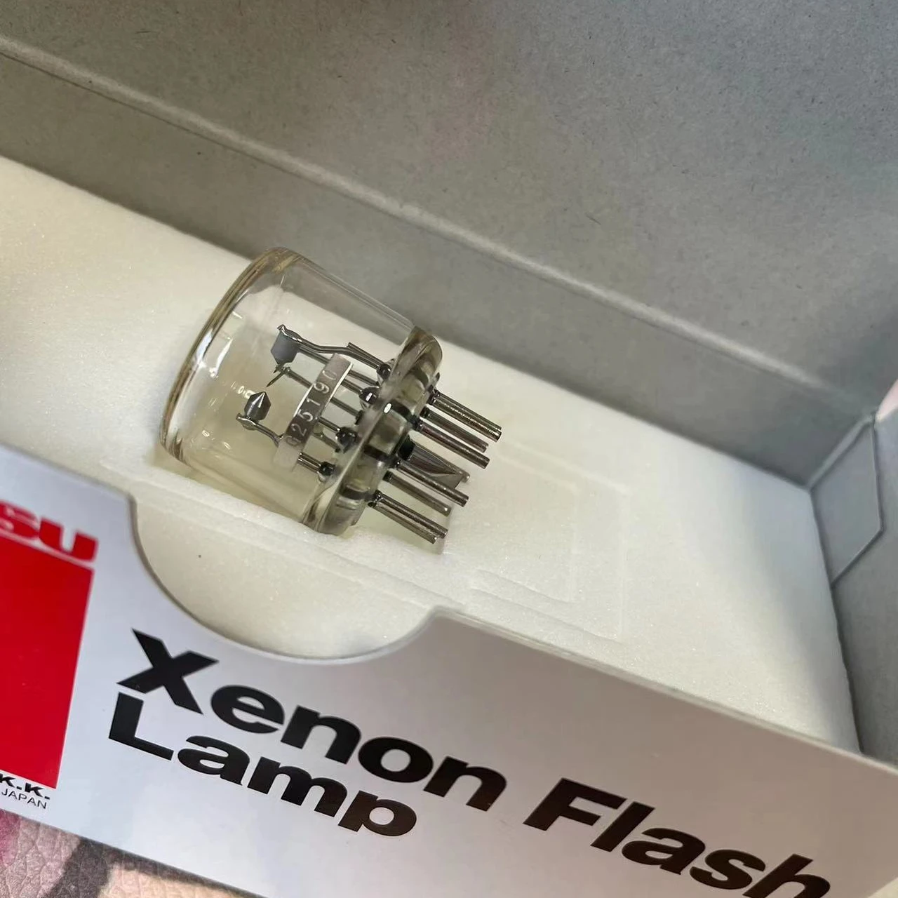 Original-HAMAMATSU-L4646-10W-Xenon-Flash-Lamp-For-Horiba-APSA-370-APSA370-SO2-Spectro-Analysis.jpg