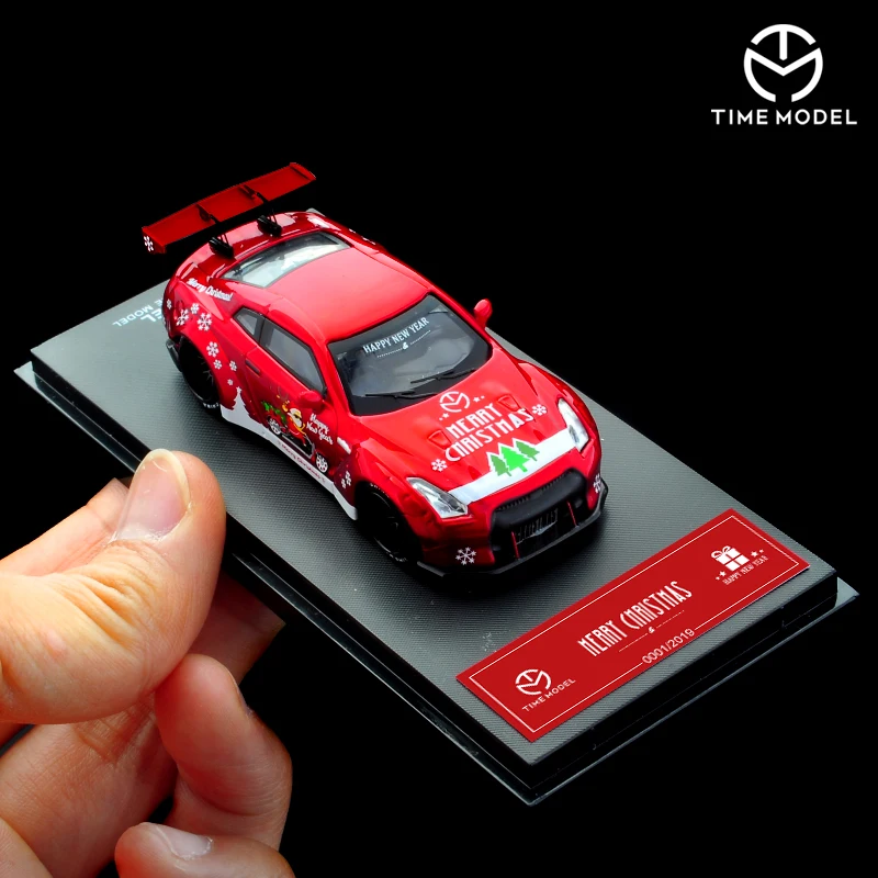 TimeMicro1-64-Nissan-GTR-Christmas-noel-s-r-m-k-rm-z-y-ksek-kuyruk-sim.jpg