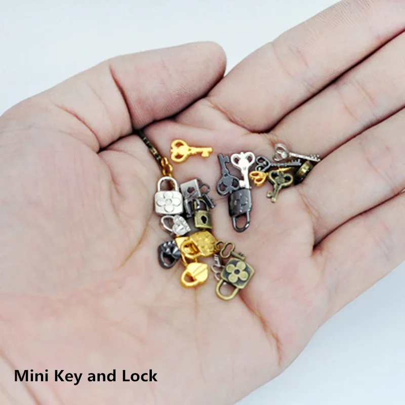 20-50-100-PCS-Miniature-Mini-Key-Lock-Doll-Clothes-DIY-Accessories ...