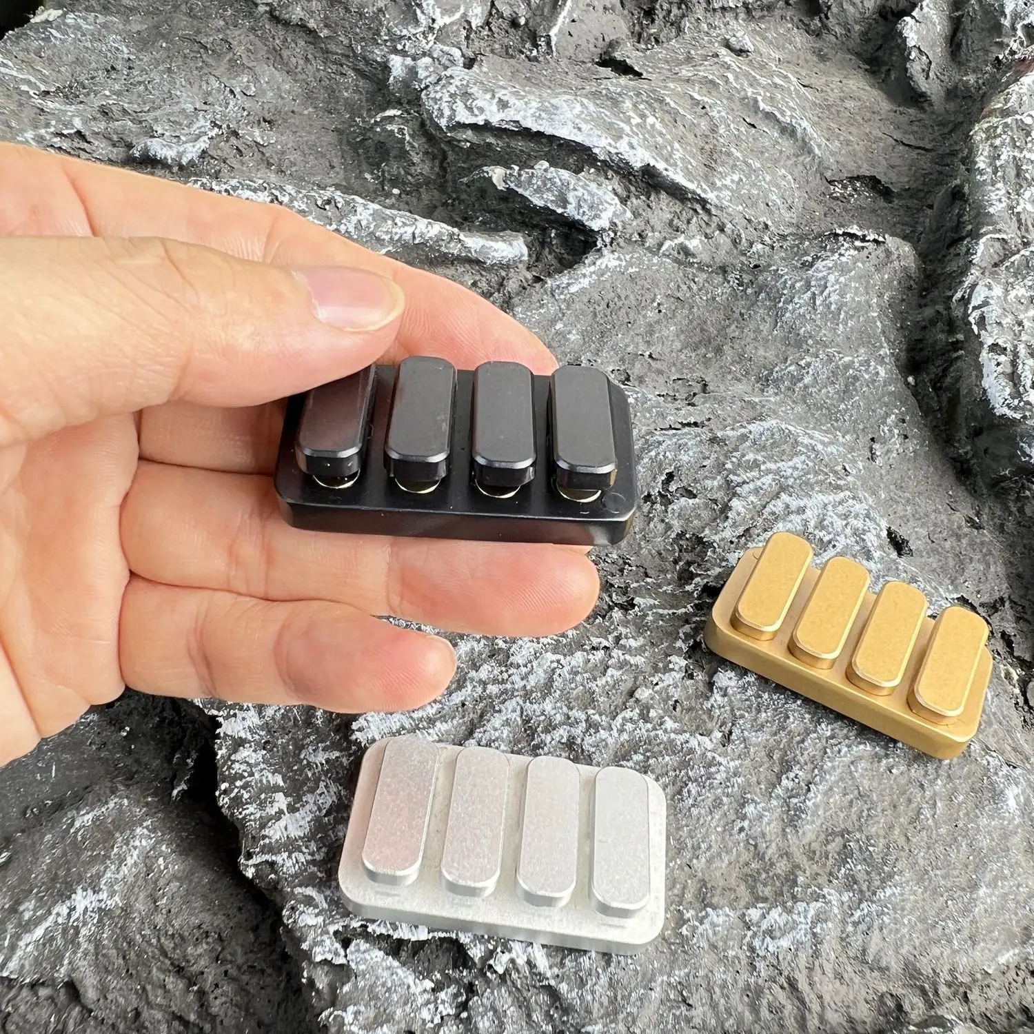 New-4-key-metal-piano-key-fidget-clicker-EDC-coin-slider-ADHD-metal ...