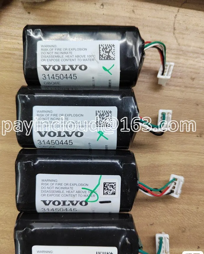 VCM-Gateway-Module-Battery-31450445-GB.jpg