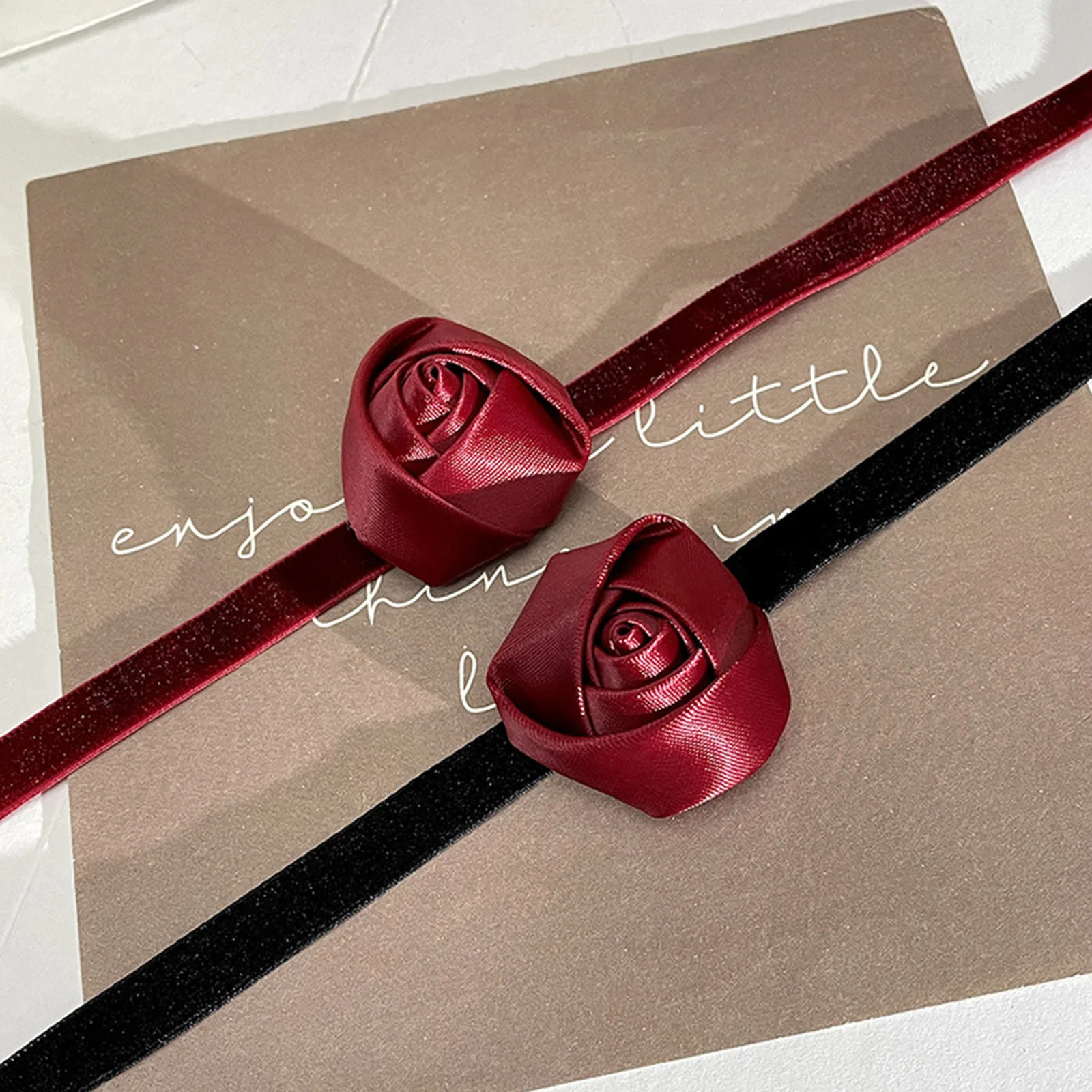 Kalung-Choker-beludru-elegan-untuk-wanita-perhiasan-bunga-mawar-merah ...
