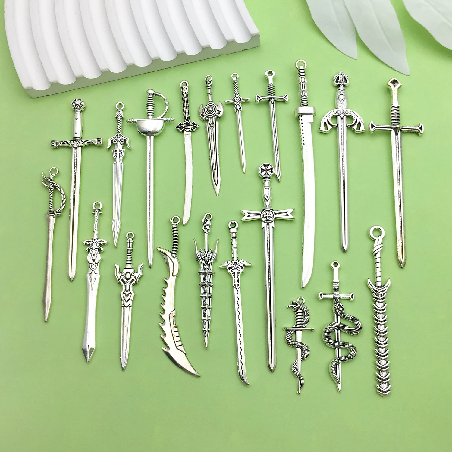 20pcs Vintage Sword Design Charms Alloy Weapon Pendants for DIY ...
