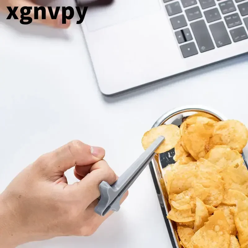 xgnvpy Cute Chopsticks Set Gamers Gaming Snack Clips Holder Plastic ...