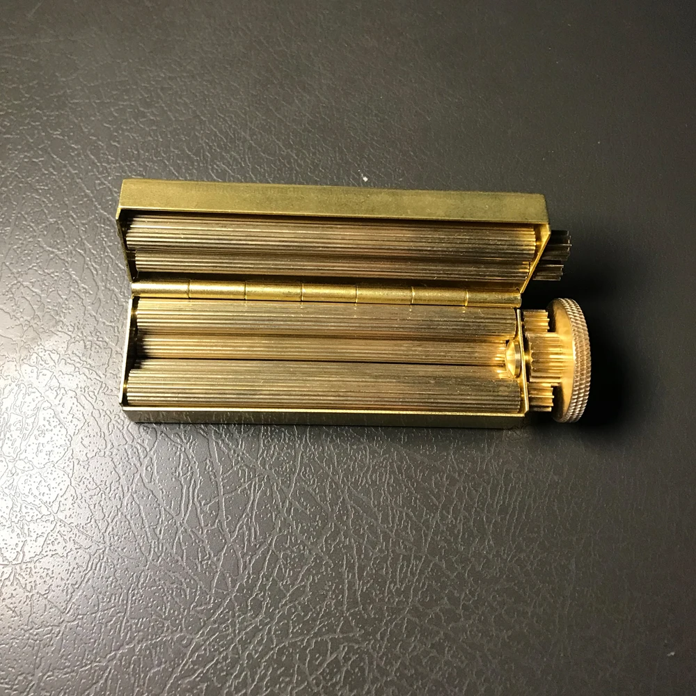 High-Quality-Brass-Hand-Made-Retro-Gear-Cigarette-Rolling-Machine.jpg