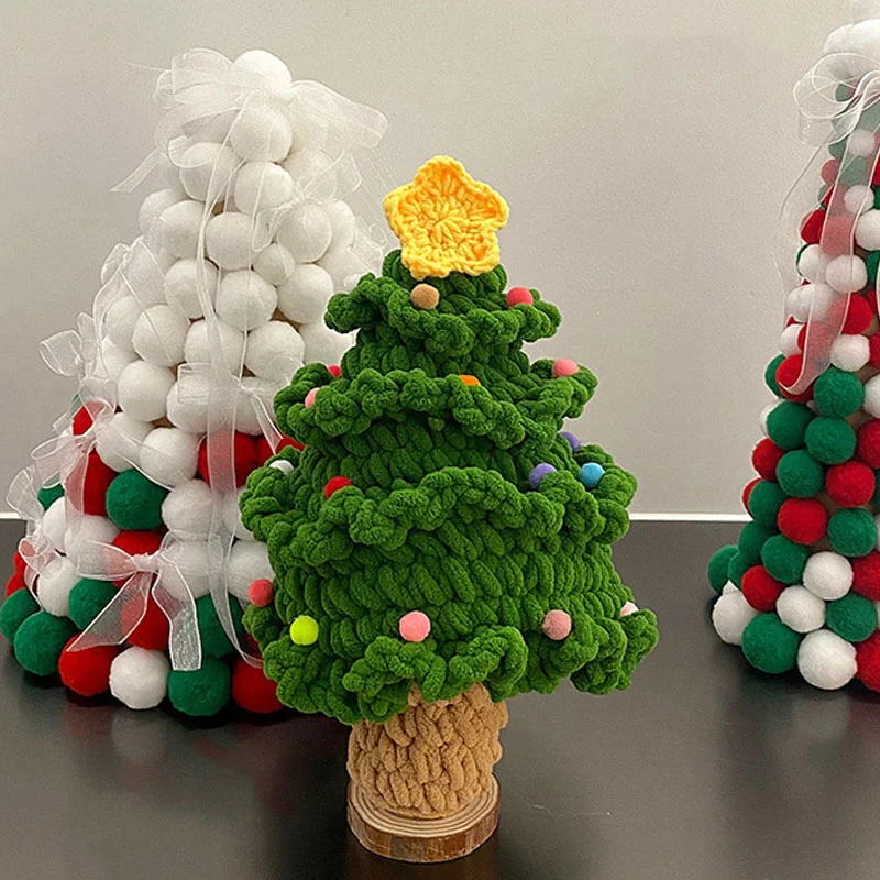 Hand Knitted Christmas Tree - Pikstok