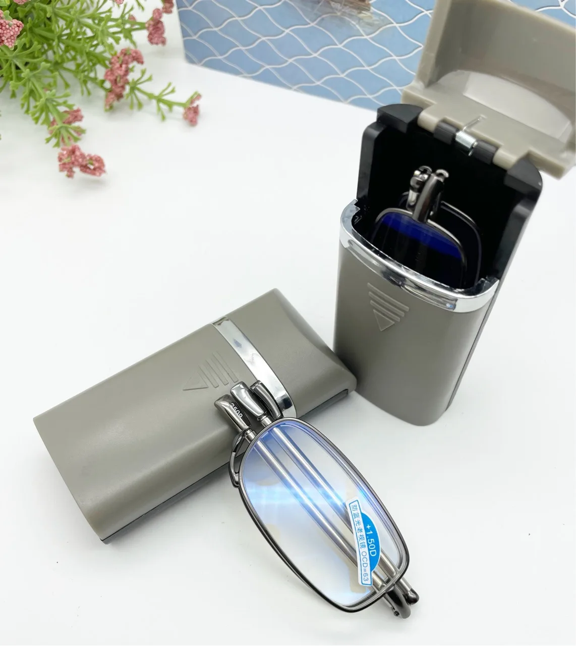 Portable Mini Folding Reading Glasses Men Adjustable Temples Eyeglass ...
