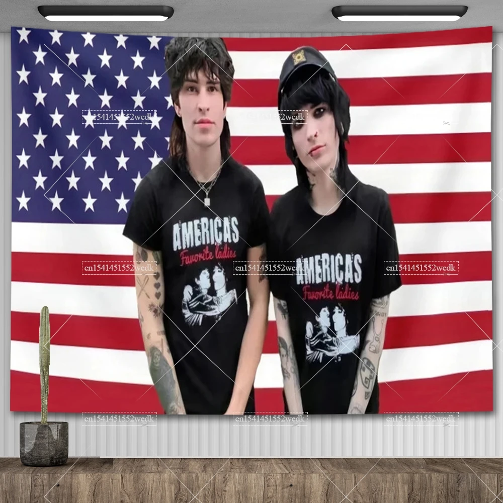 Amerika-s-Favoriete-Dames-Tapestry-Jake-Webber-Johnnie-Guilbert-Wall ...