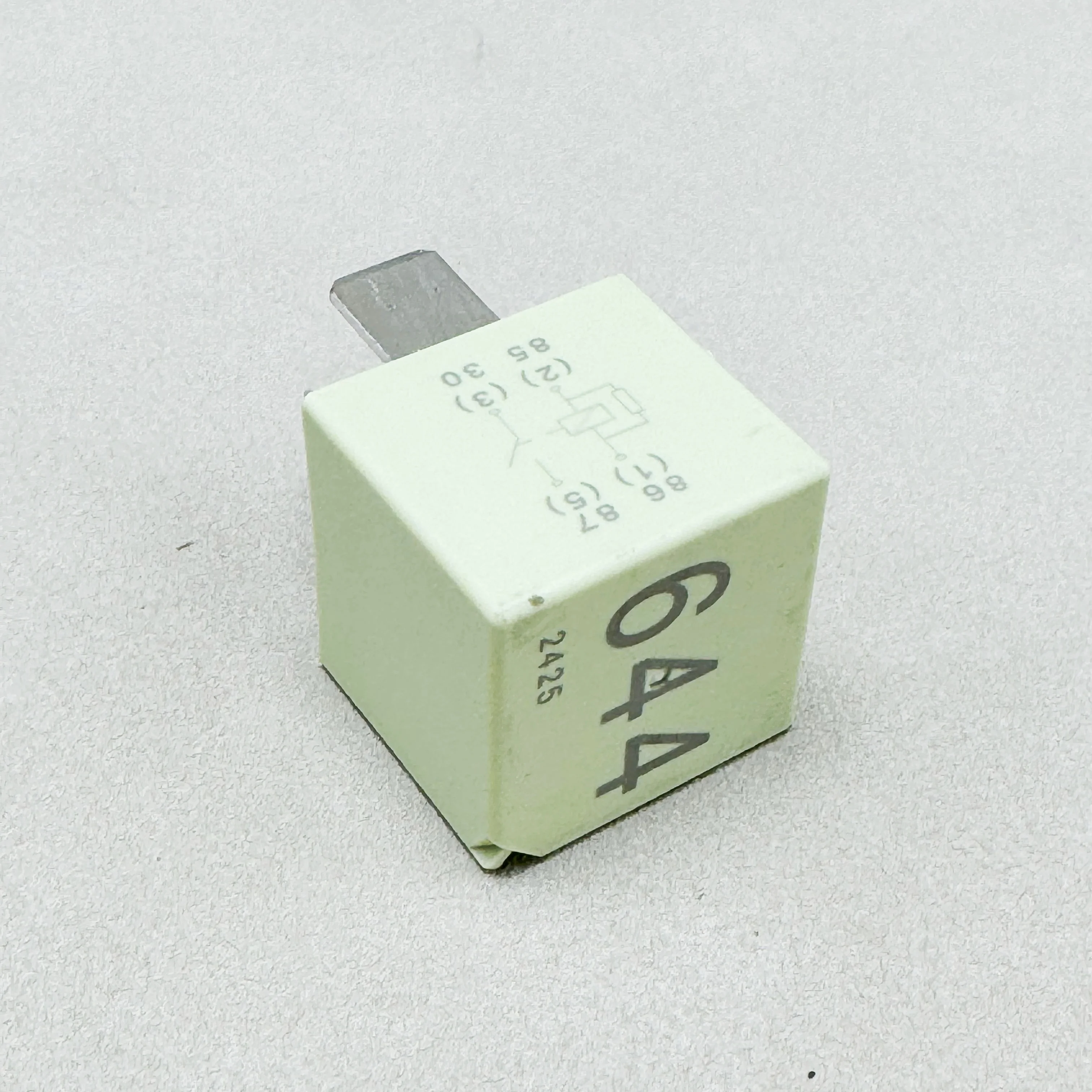 644 Relay For Audi Q3 A6L A6 S6 RS3 A7 A4 S4 TT R8 Skoda Octavia Rapid ...