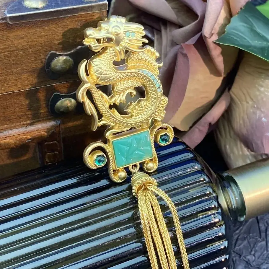 vintage-small-fringe-Flying-Dragon-exquisite-fashion-brooch.jpg