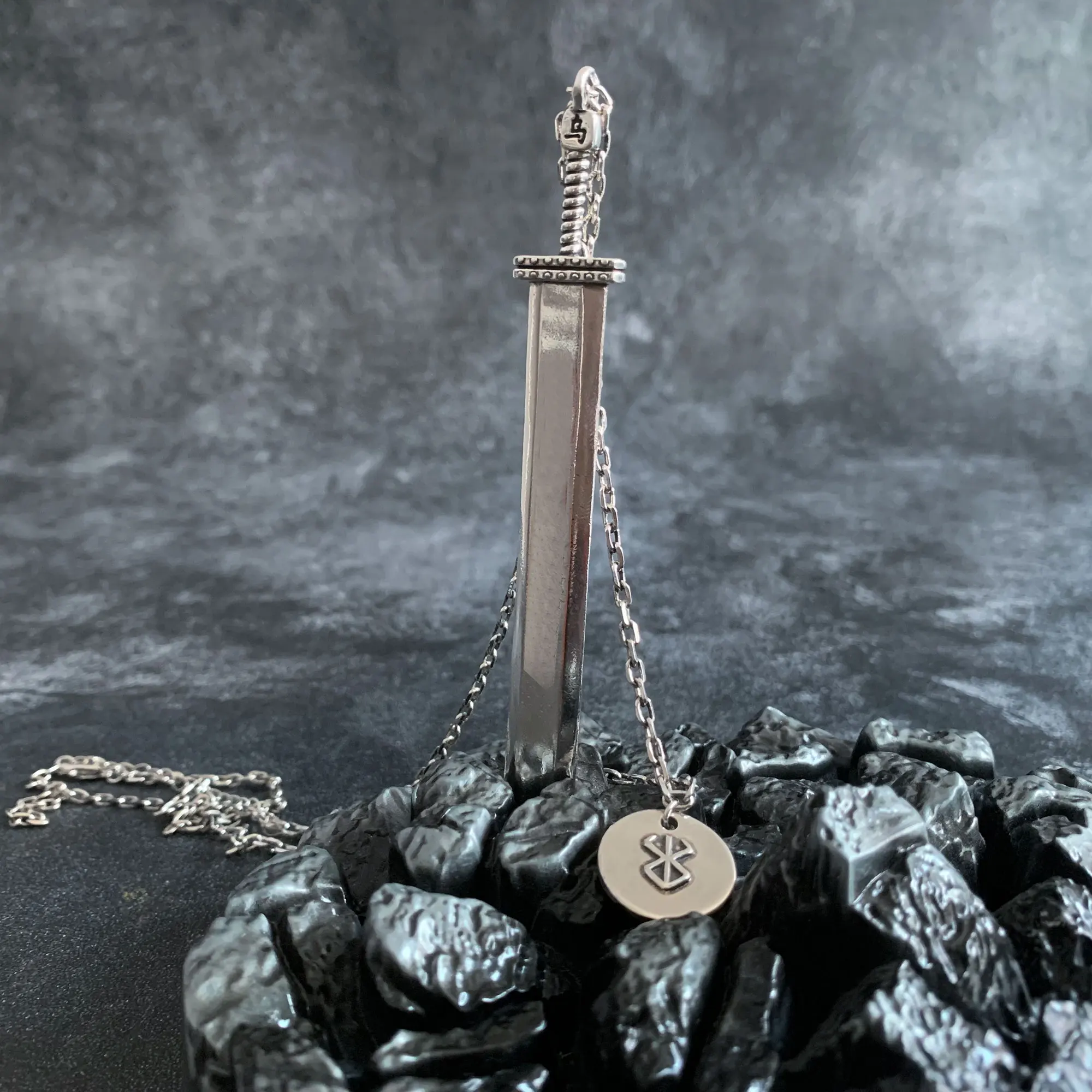 Game-Berserk-Guts-Sword-Necklaces-Legend-Warrior-Sword-Metal-Pendant ...