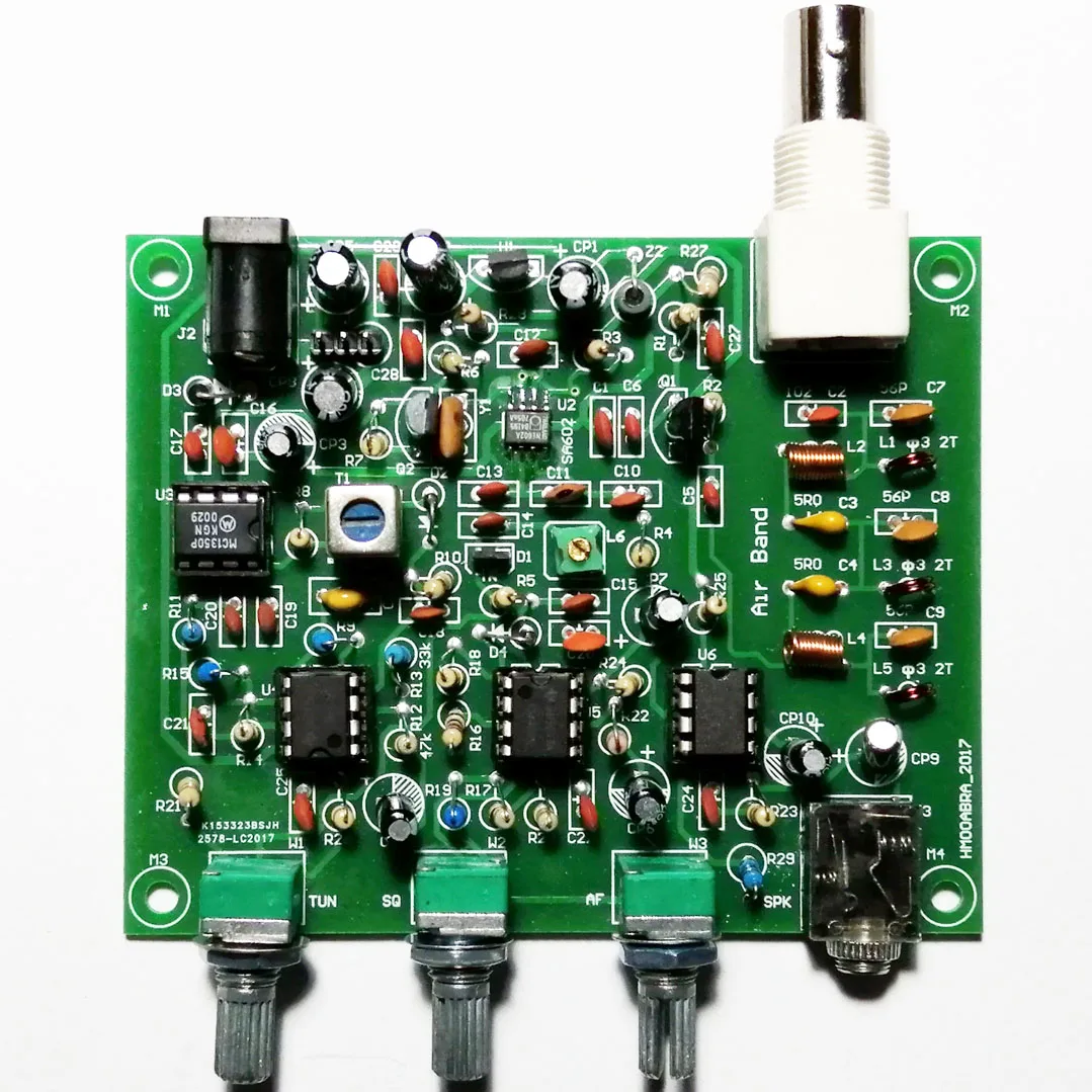 Air-Band-Receiver-High-Sensitivity-Aviation-Radio-118-136MHz-AM-DIY-Kit.jpg