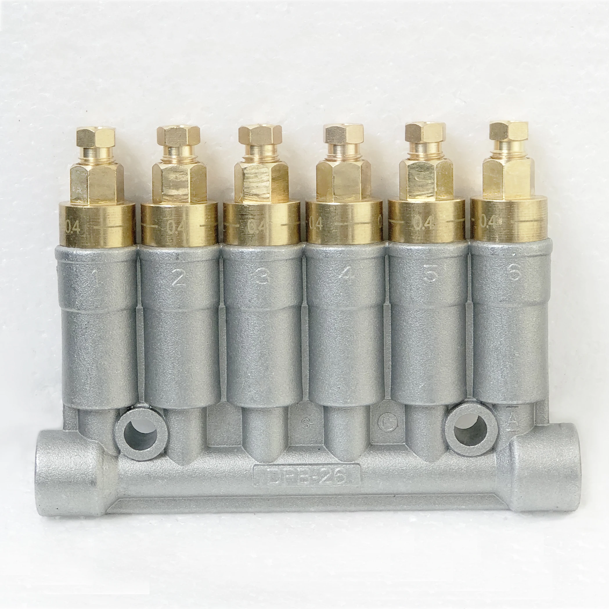 detective volumetric oil distributor lubrication doser separator valve ...