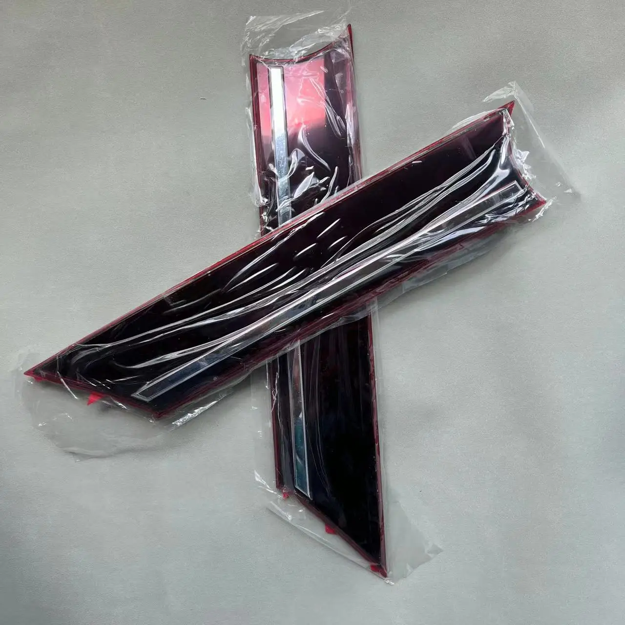 Car-Rear-Door-Trunk-Lid-Cover-Trim-Reflect-Light-Taillight-genuine ...