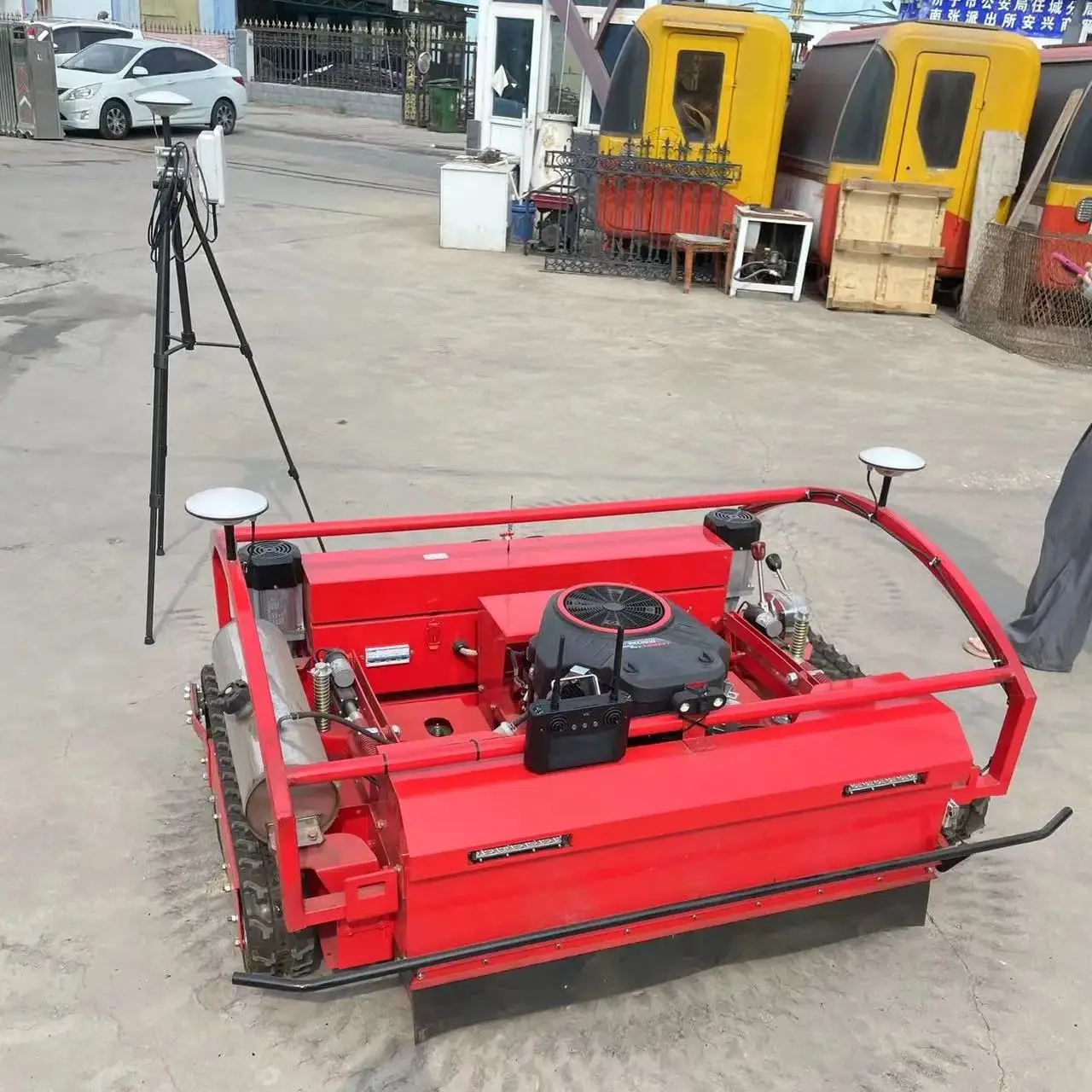 1300mm-largura-de-corte-controle-remoto-rastreador-cortador-de-grama ...