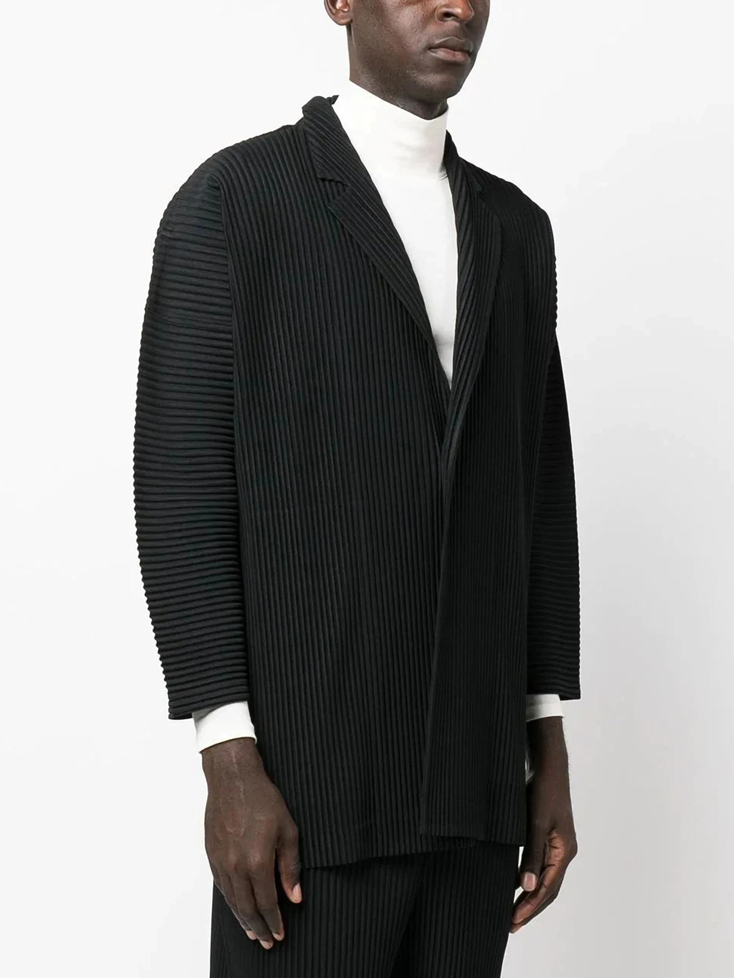 Miyake-Pleated-Men-Jackets-Blazer-Homme-Plise-Pleats-Suit-Coats.jpg