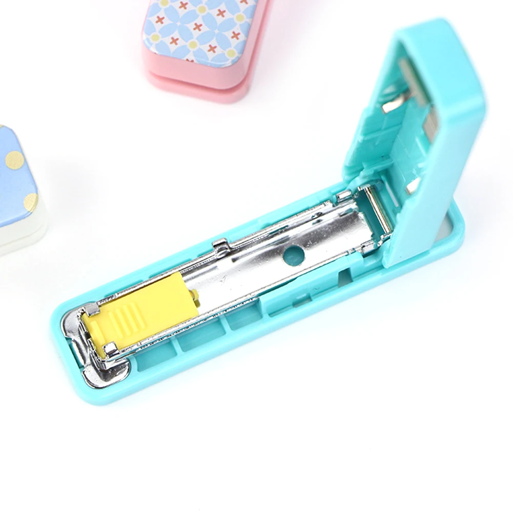 Mini Rajzfilm Tűzőgép Műanyag Hallgatói Írószer Kawaii Papír Kötőanyag ...