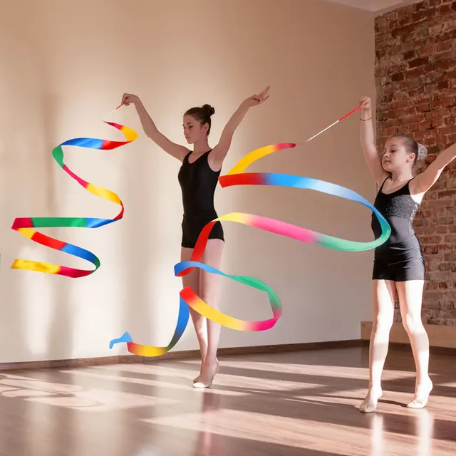 Ribbon Twirling Ribbon Dance: Über 21.276 Lizenzfreie Lizenzierbare