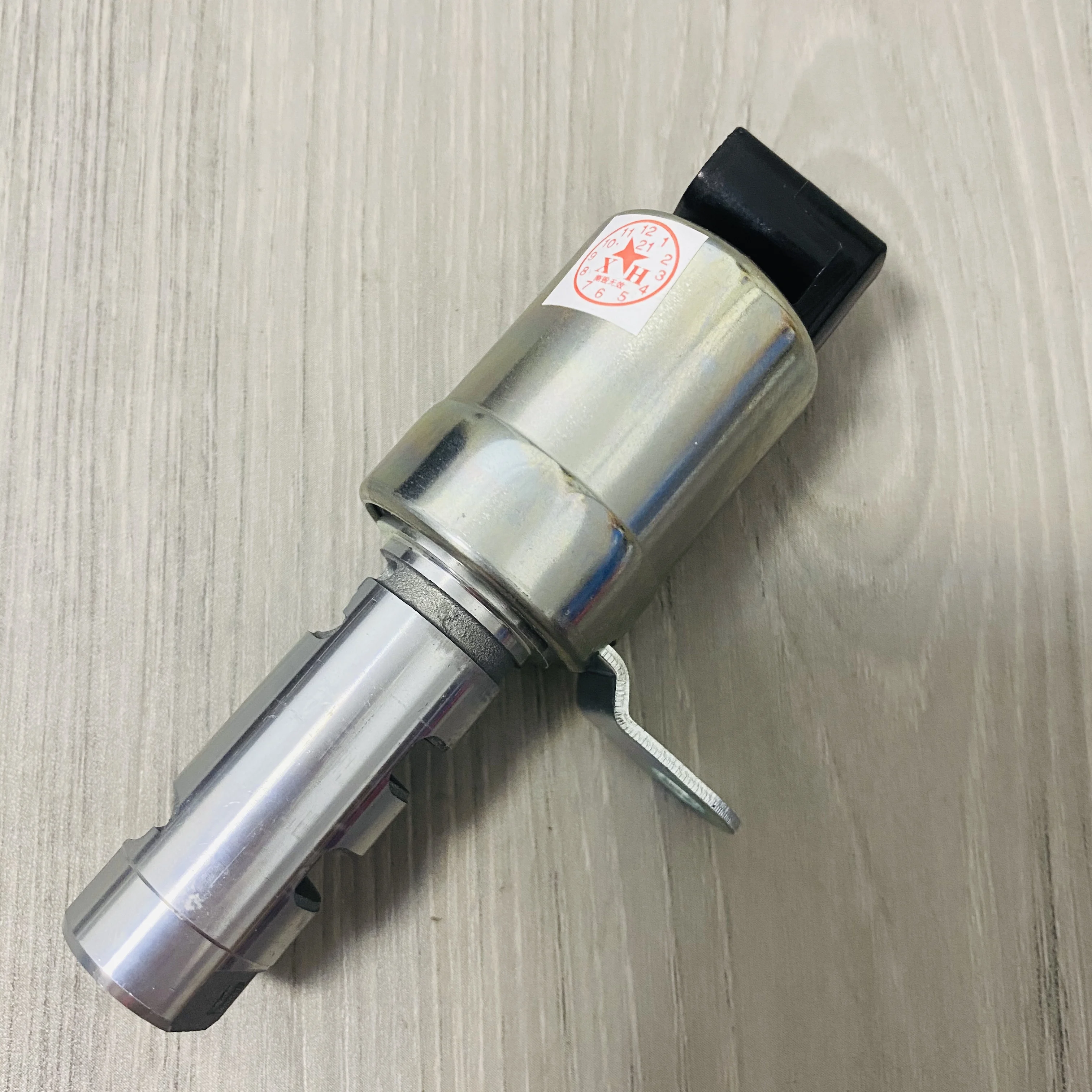 High Quality Camshaft Control Valve Solenoid Vvt Valve For Mazda 3 6 M3 ...