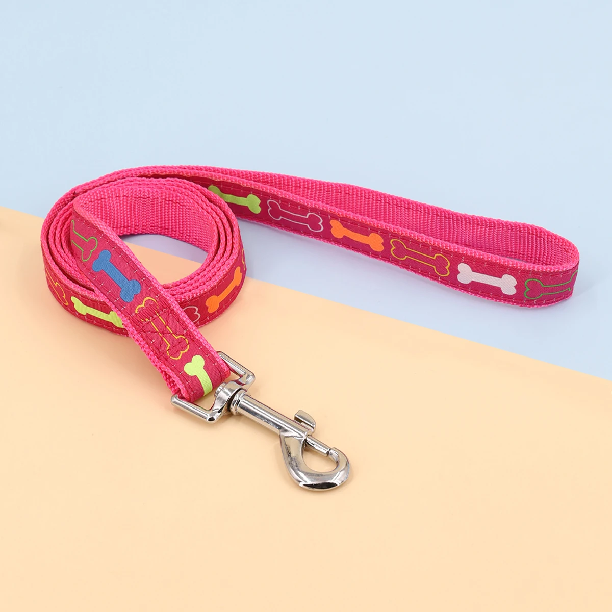A-cartoon-bone-dog-leash-for-outdoor-use.jpg