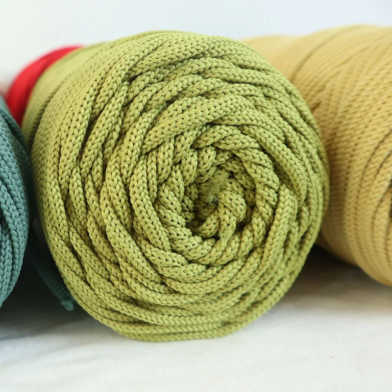 Large-Roll-Round-Yarn-Polyester-Nylon-Blended-Pearl-Yarn-Hemmed-Carpet ...