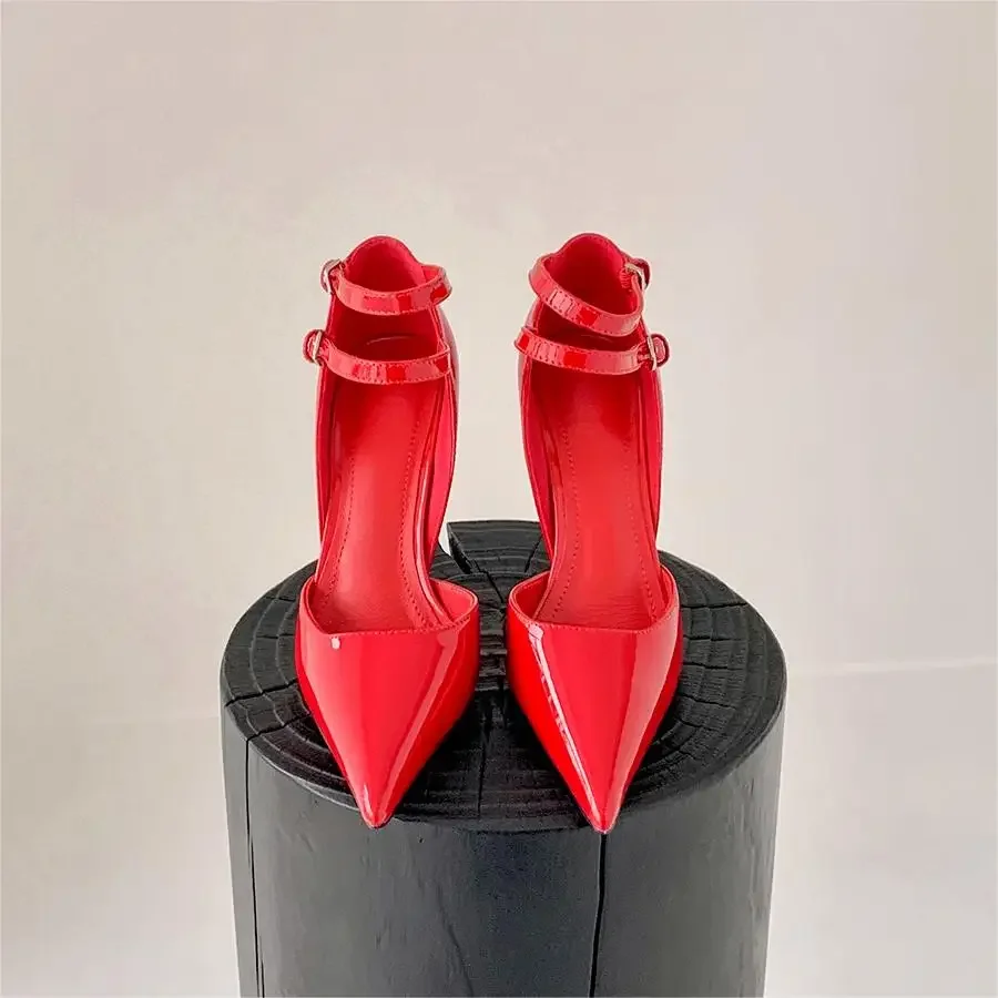 Rode Hakken Wiggen Wijnrode Lakleren Pumps Met Stiletto Naaldhakken