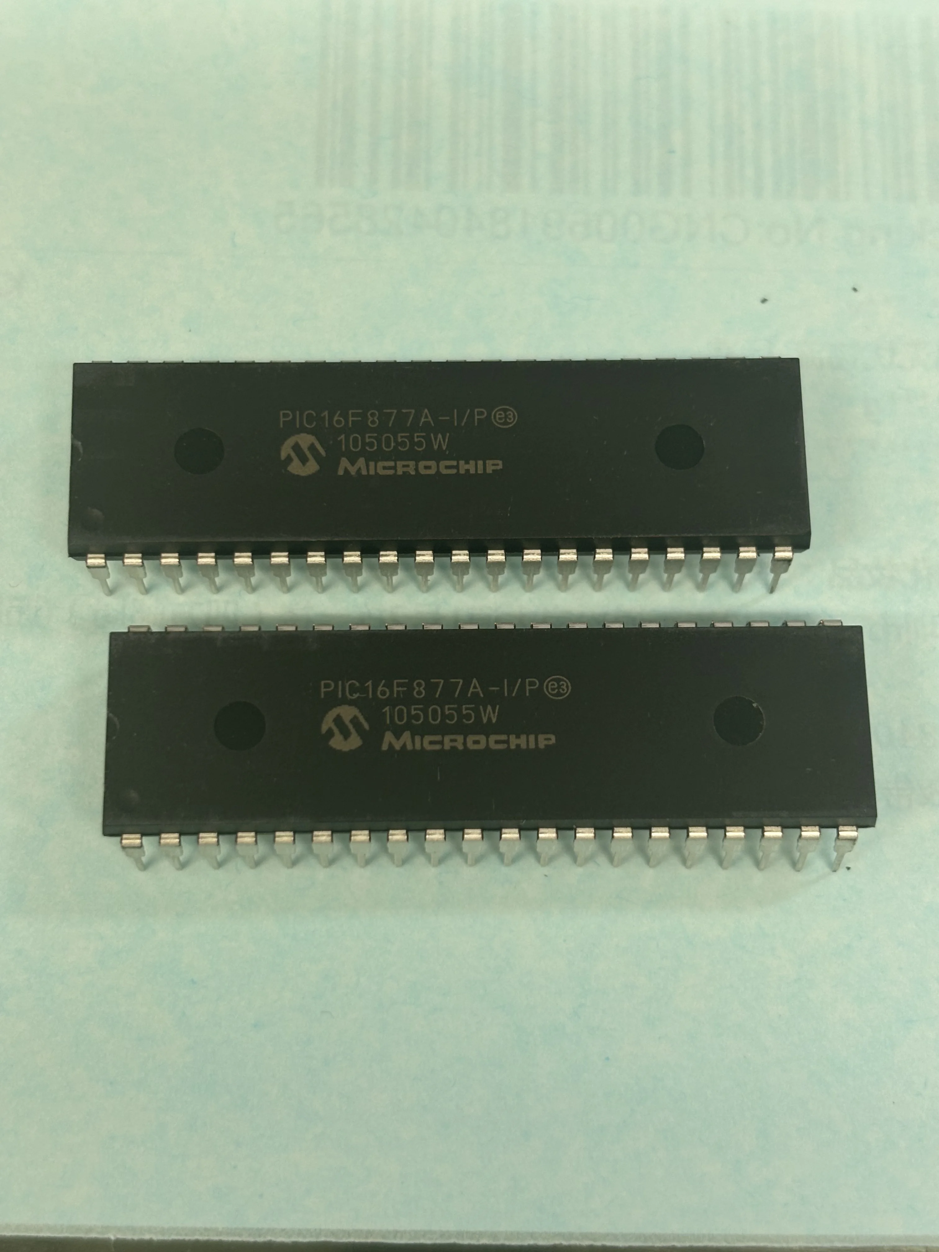 Original-PIC16F877A-I-P-package-DIP-40-8-bit-CMOS-microcontroller-MCU.jpg