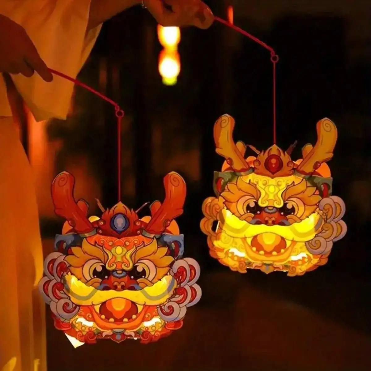Chinese-New-Year-Lanterns-Lion-Head-Handheld-Light-Up-Lantern-2024 ...