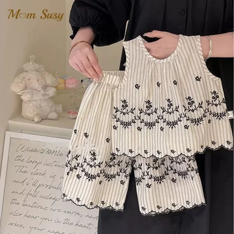 Mom Susy Детский хлопковый комплект жилет + шорты с вышивкой для ...