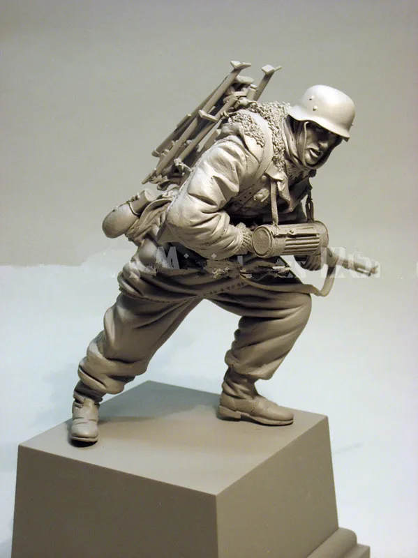 1-16-Resin-Figure-Model-Kit-Unassambled-Unpainted-16246-NO-BASE.jpg