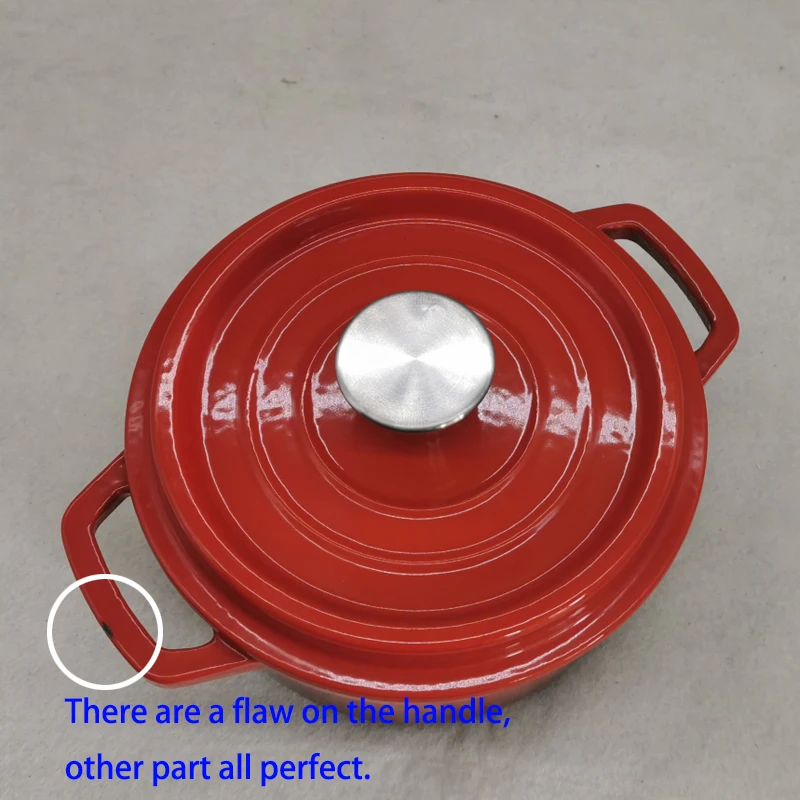 Red-Enameled-Cast-Iron-Pot-with-a-Little-Flaw-on-the-Handle-20cm.jpg