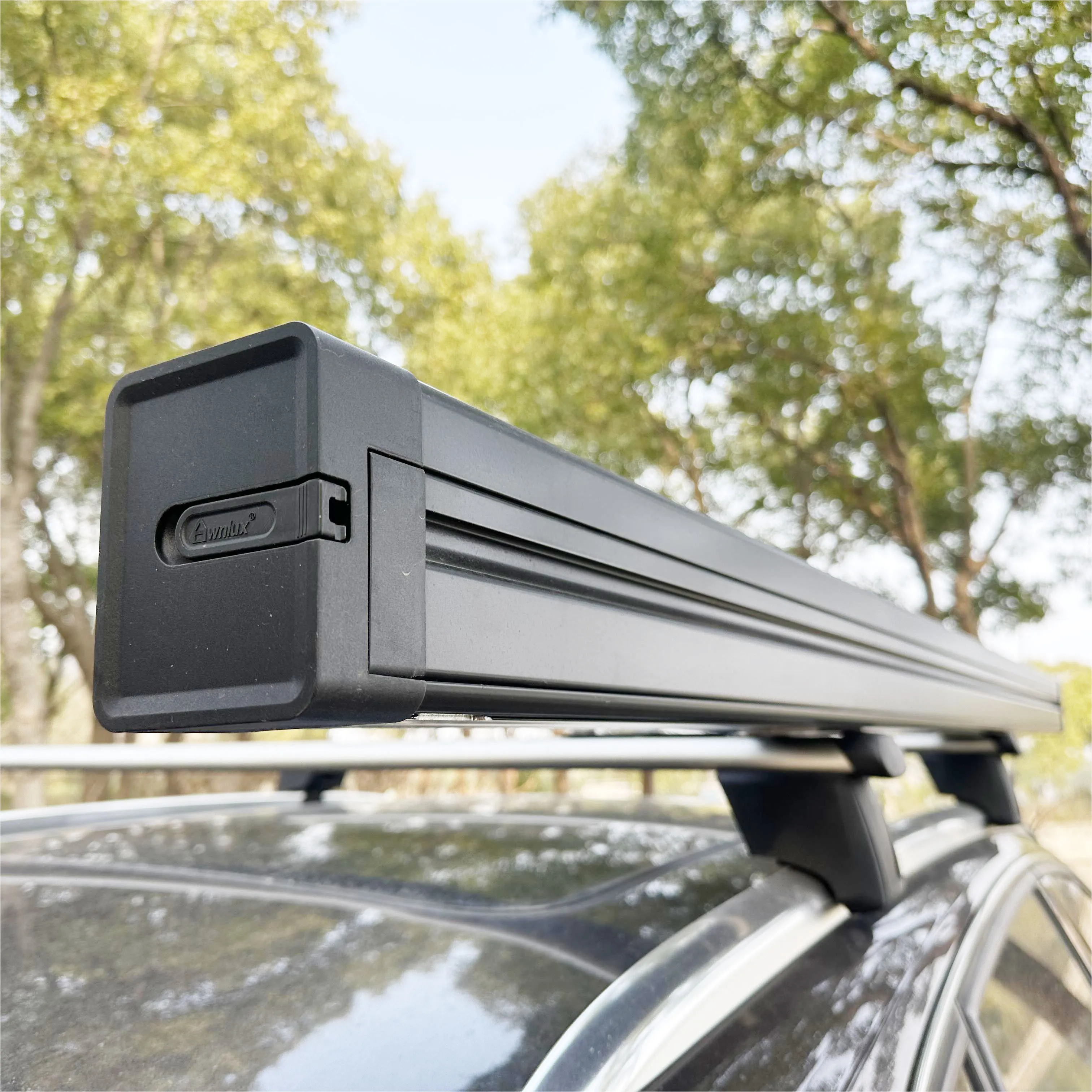 semi-automatic-Aluminum-case-car-roof-side-awning-4x4-4wd-awning.jpg