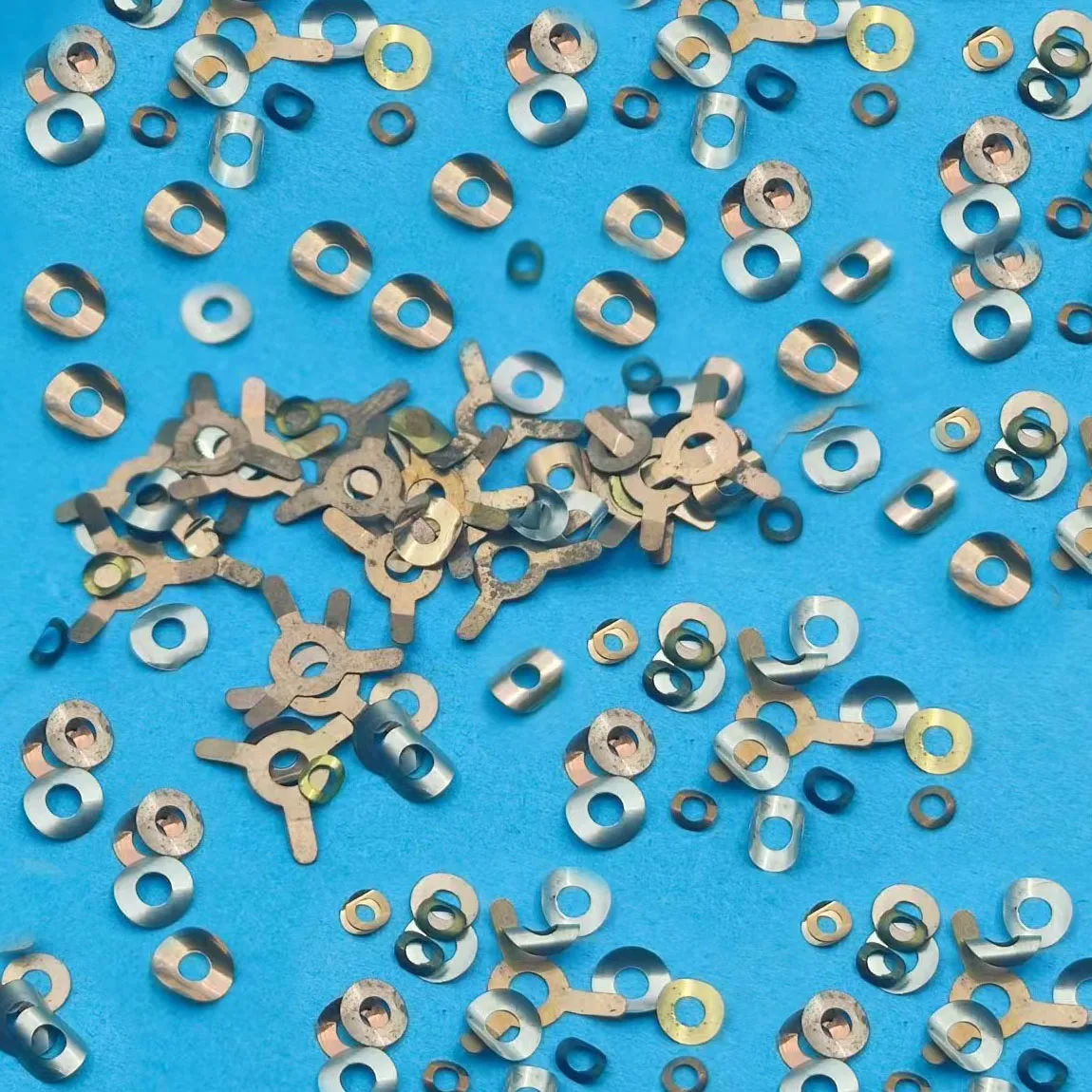 Movement-accessories-miscellaneous-time-wheel-springs-of-various-sizes ...