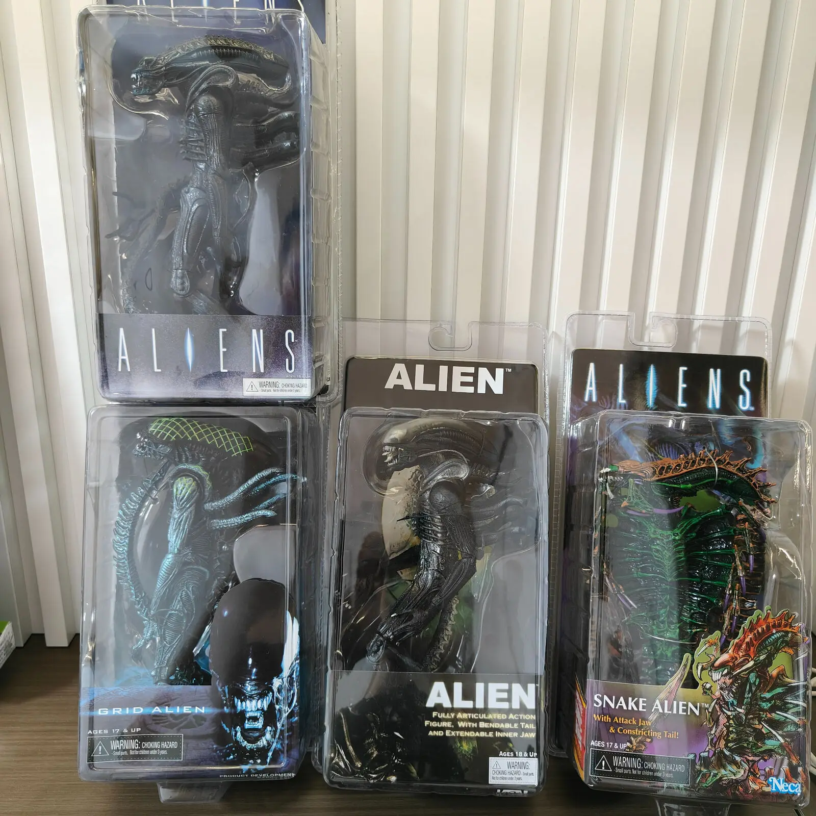 Alien-Figure-NECA-Scorpion-Snake-Aliens-VS-Predator-13th-Lineup-Sgt ...
