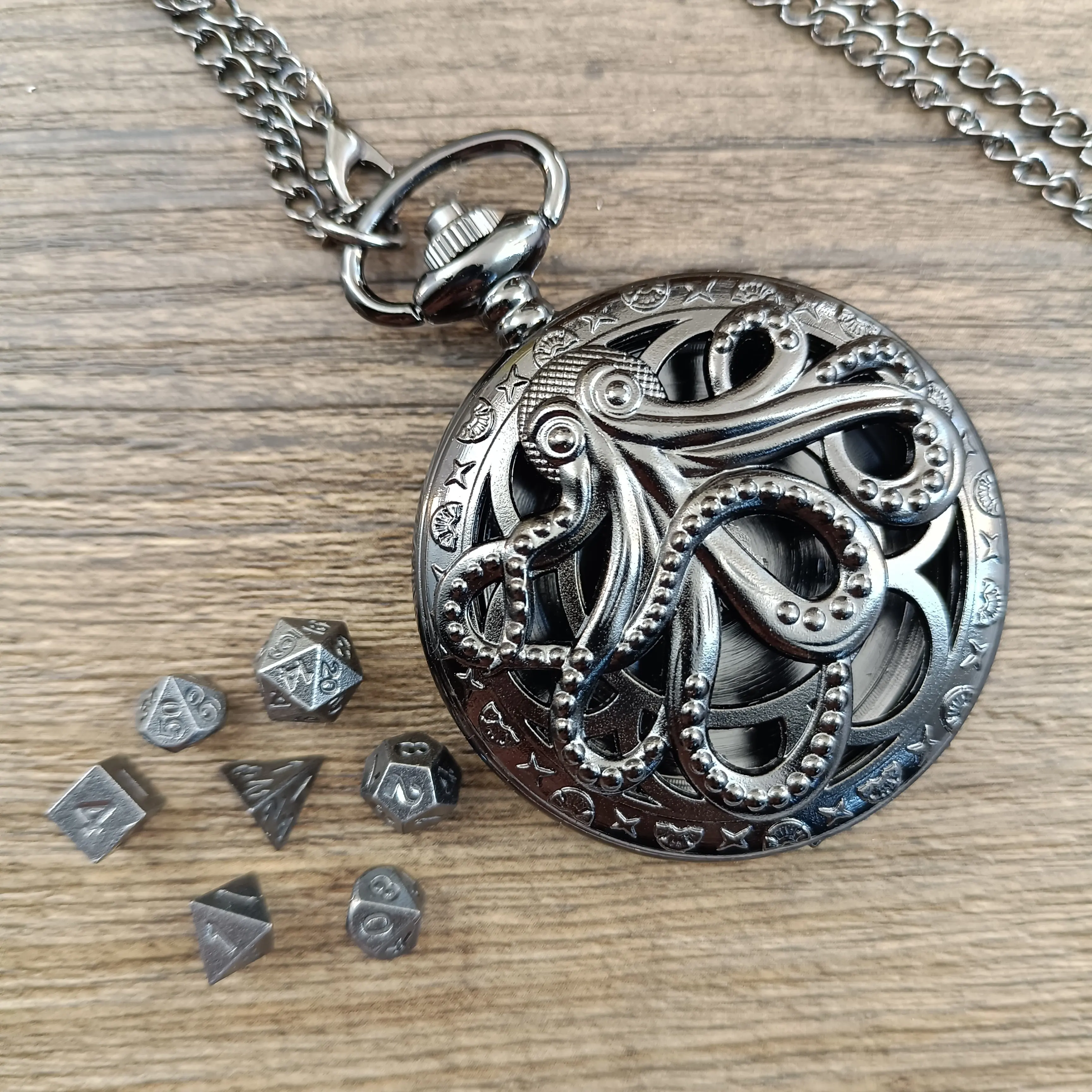 Pocket Watch & Mini Metal Polyhedral Dice Set 6mm Table and board Games ...