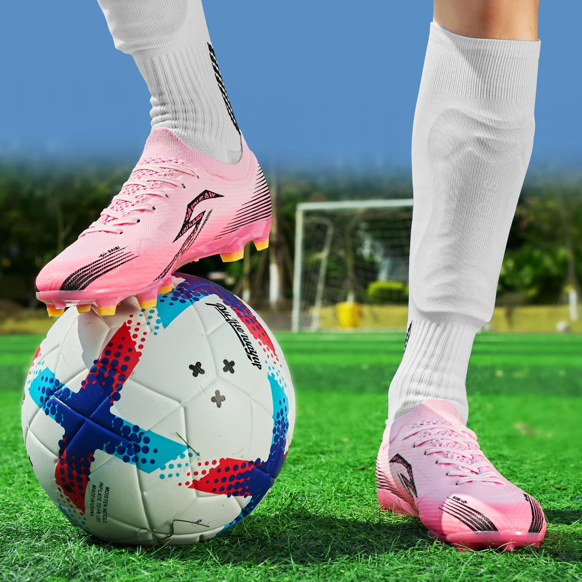 4 colors of low-top football boots FG and TF sole spikes Unisex ...