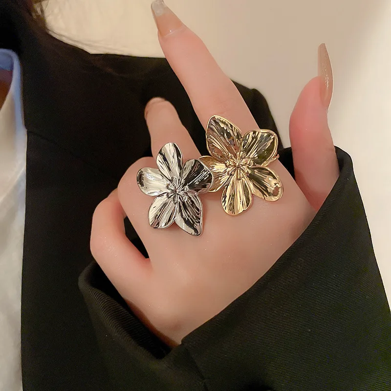 2024-New-Metal-Flower-Ring-for-Women-Simple-Temperament-Party-Fashion ...